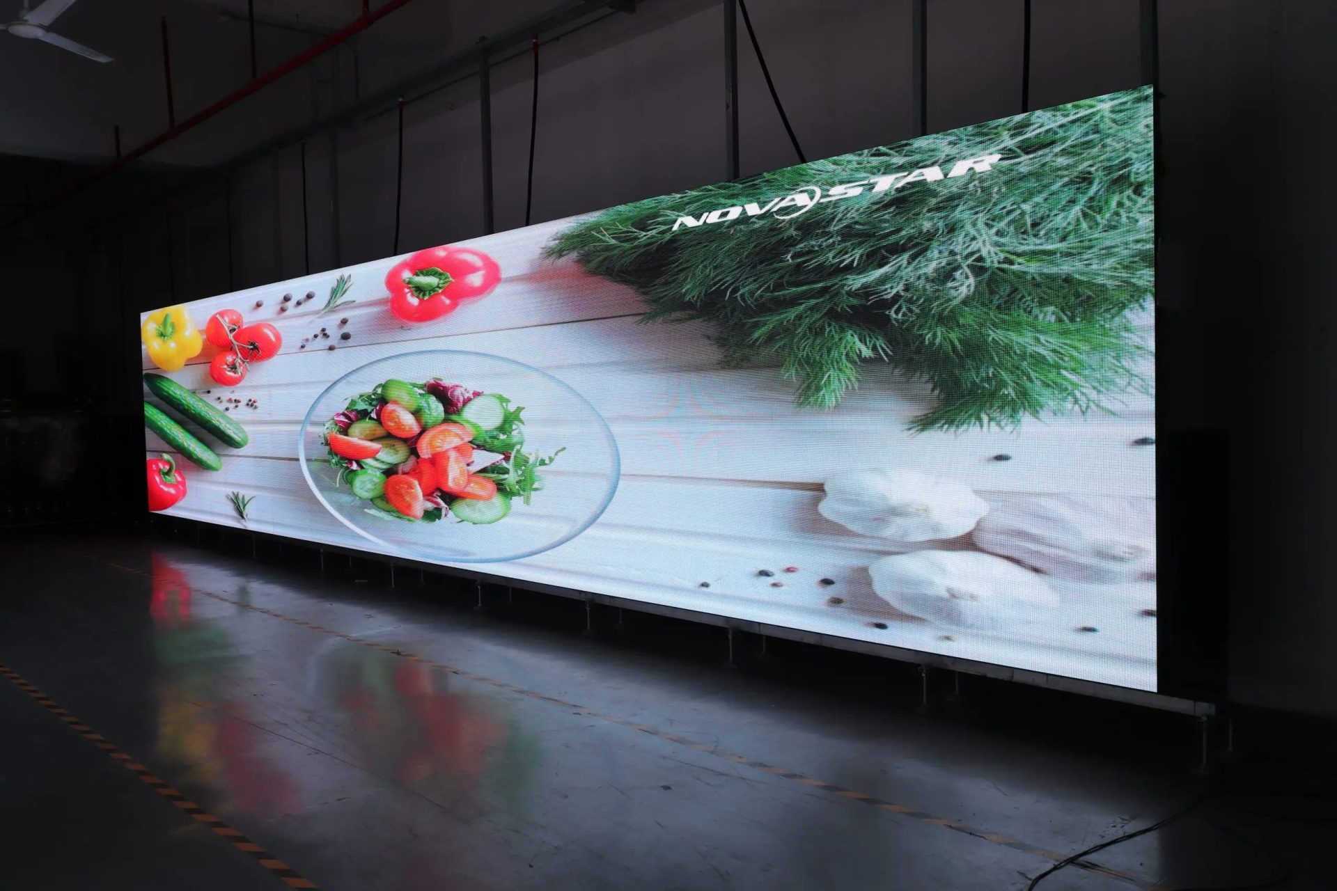 Introduction to Indoor P2.6 500x1000mm LED Cabinets - GoldLuck LED